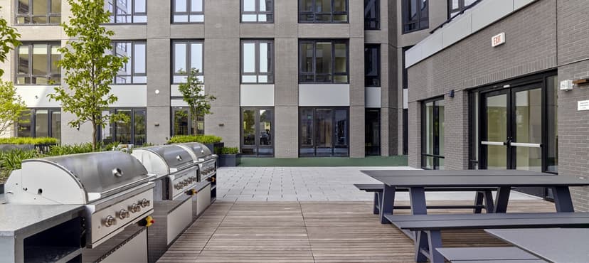 55 Union | Curated Amenity Spaces | Indoor & Outdoor Escapes